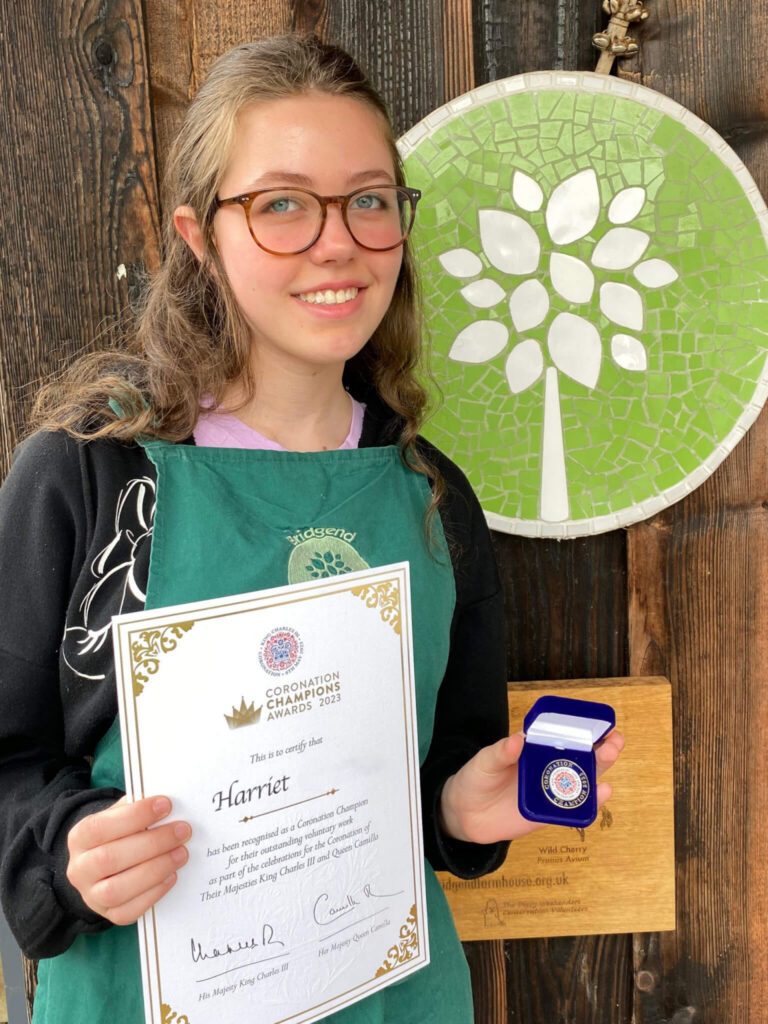 Harriet (S3) receives Coronation Champion Award - George Heriots School